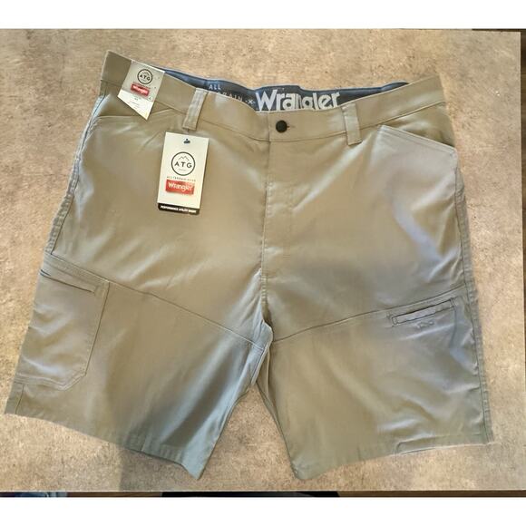 Wrangler | Shorts | Nwt Wrangler Atg All Terrain Gear Performance ...